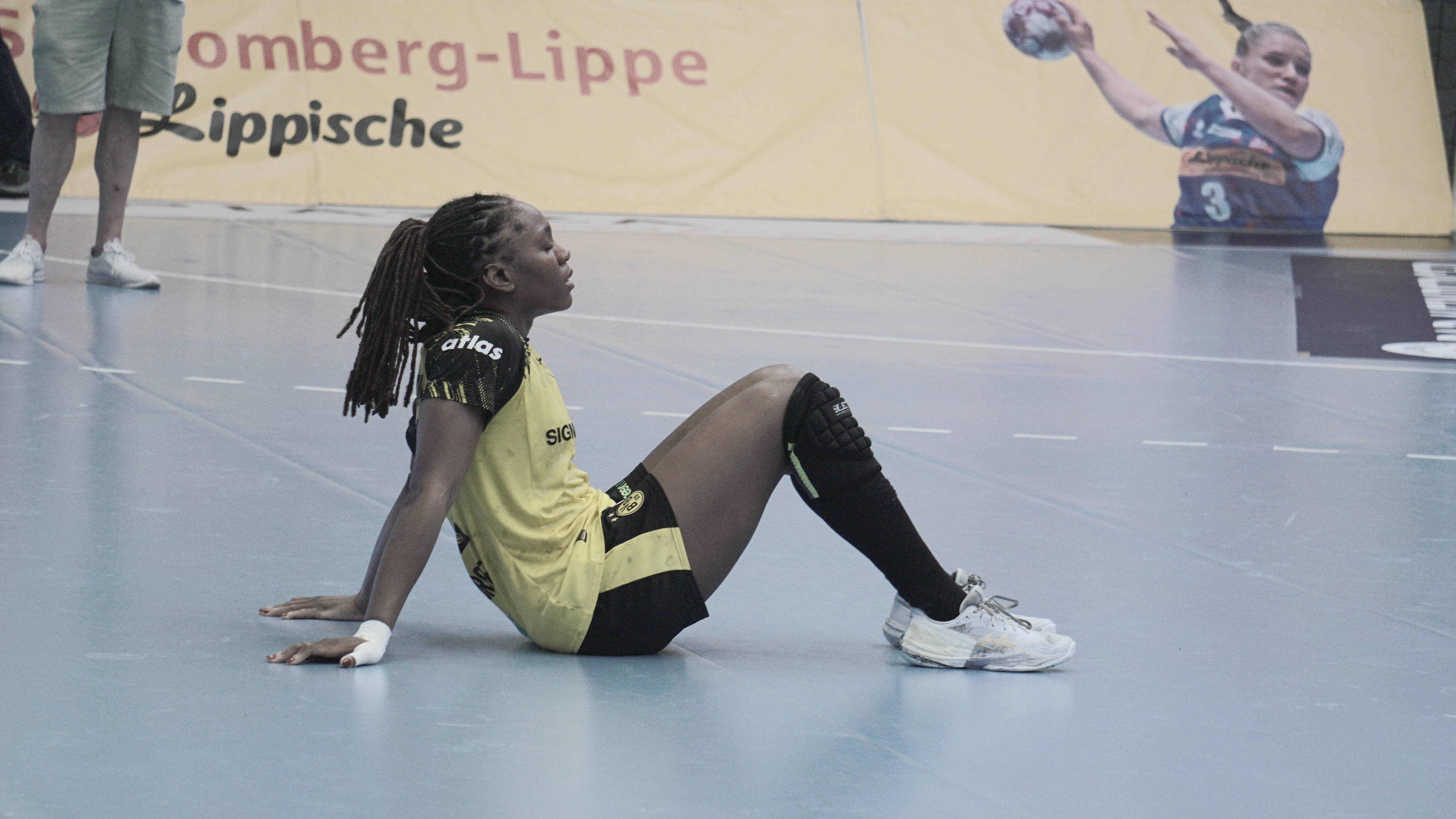 BVB-Handballerinnen verlieren ersten Matchball in Blomberg: Ein Spiel ...